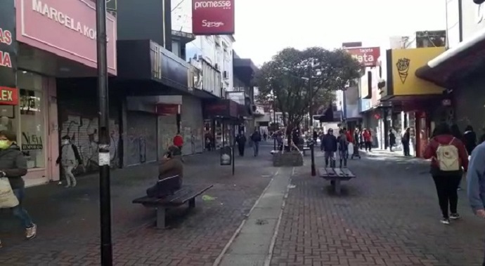 Quilmes: Preocupa la cantidad de gente circulando por las calles ...